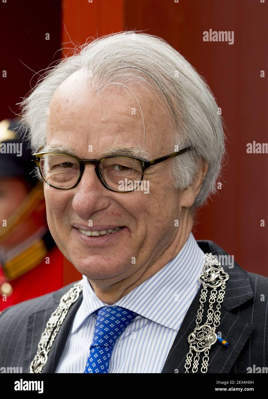 8-5-2015 - L'AIA - burgemeester van Aartsen la principessa Irene prende ...