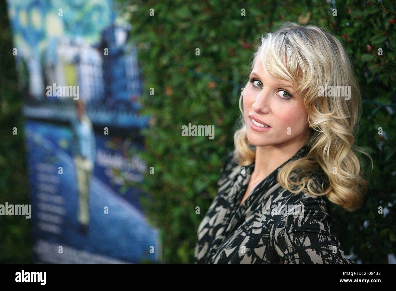 18 Maggio 2011 - Beverly Hills, CA - Lucy Punch arriva alla prima di ...