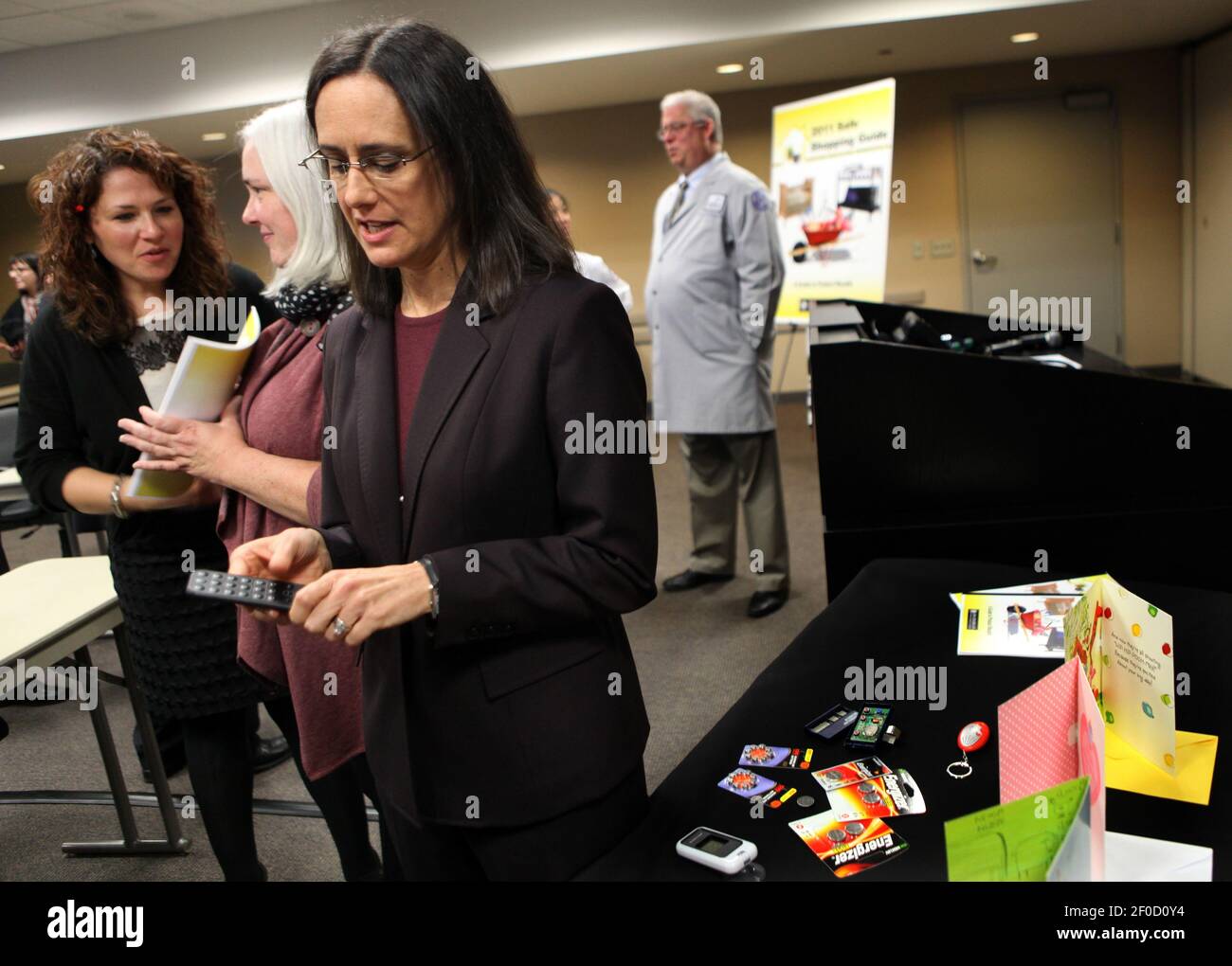 Il procuratore generale dell'Illinois Lisa Madigan tiene una conferenza ...