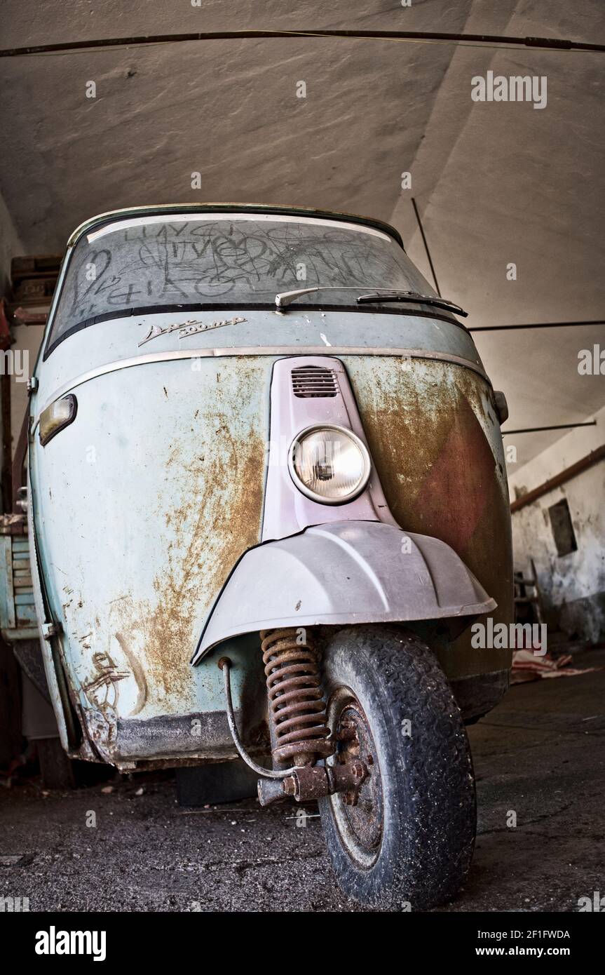 Piaggio ape 500 immagini e fotografie stock ad alta risoluzione - Alamy