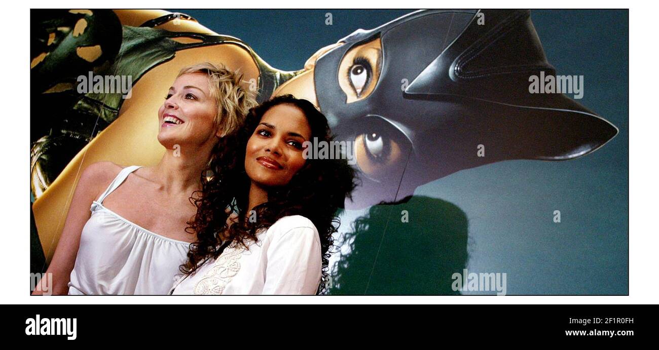 Halle berry e sharon stone immagini e fotografie stock ad alta ...