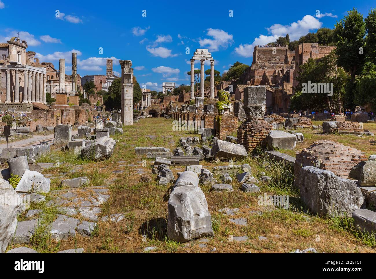Roman ruins rome immagini e fotografie stock ad alta risoluzione - Alamy