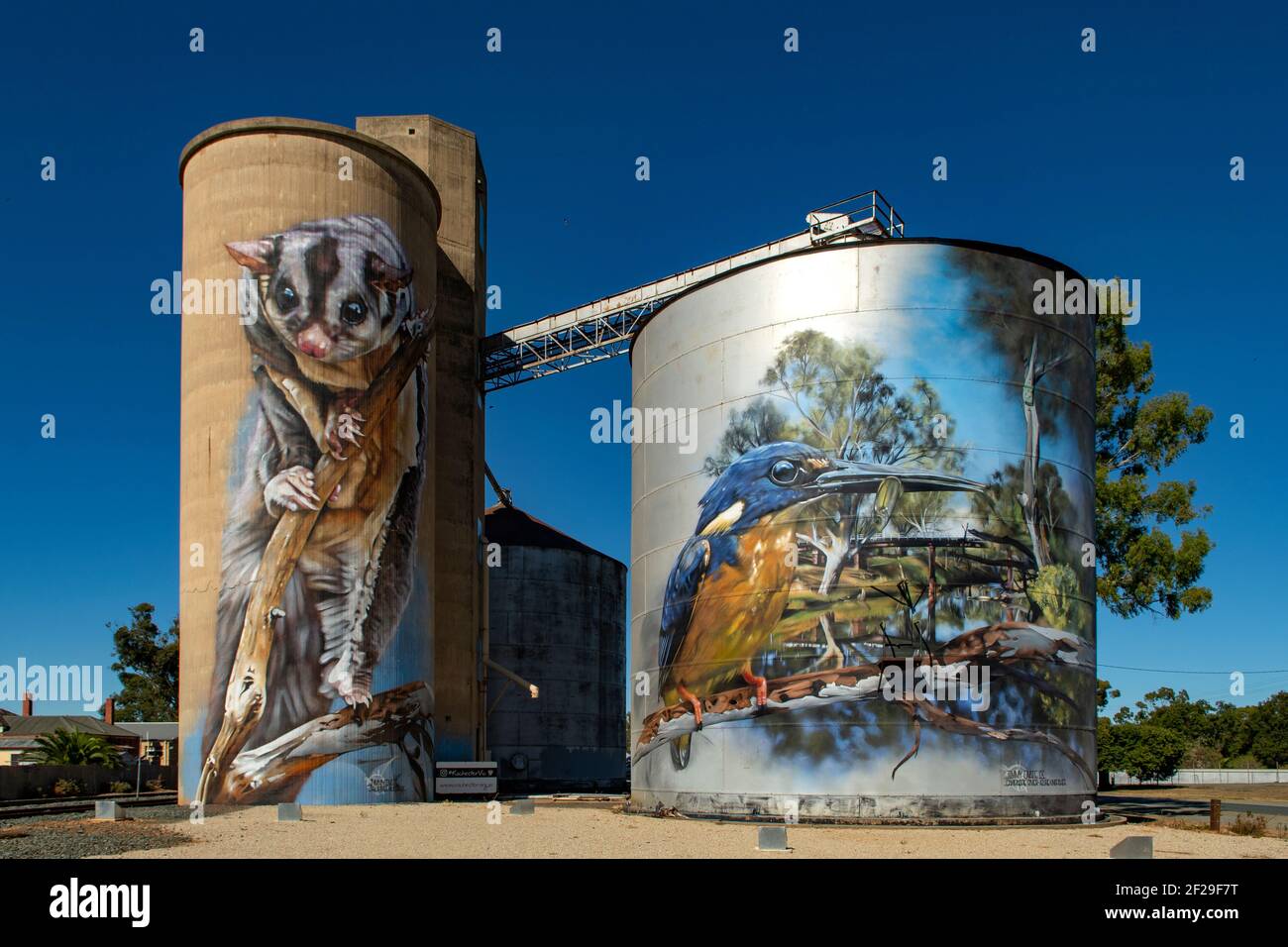 Silos di silos immagini e fotografie stock ad alta risoluzione - Alamy