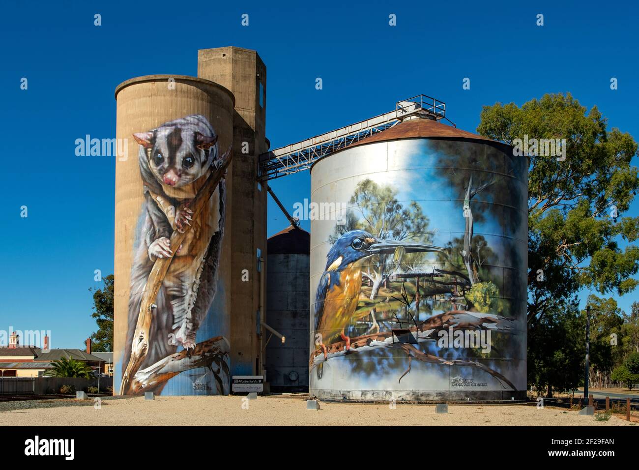 Silos di silos immagini e fotografie stock ad alta risoluzione - Alamy