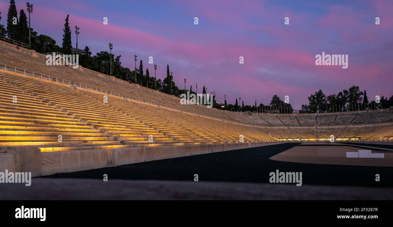Stadio classico immagini e fotografie stock ad alta risoluzione - Alamy