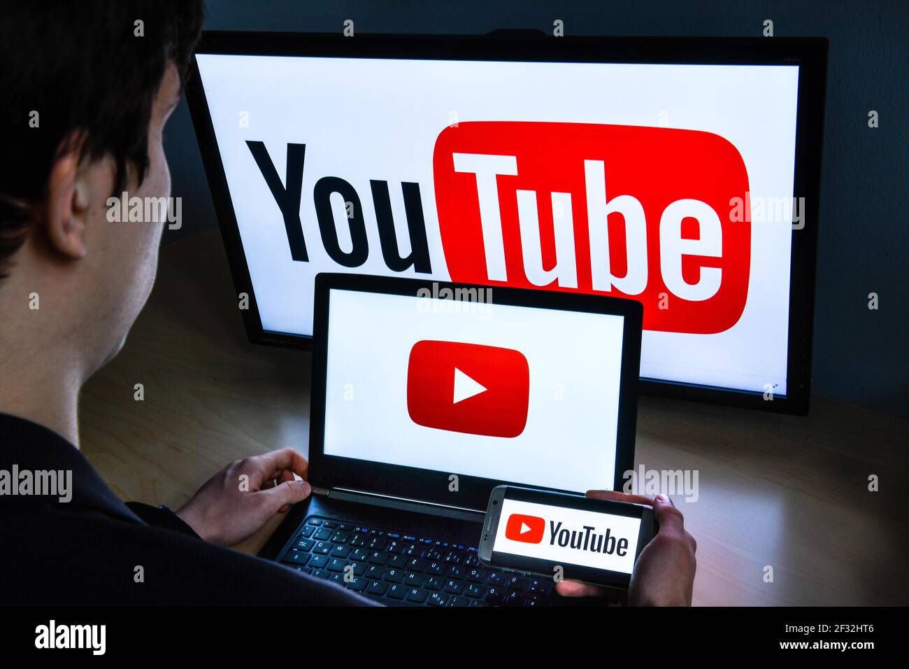 Simbolo di youtube immagini e fotografie stock ad alta risoluzione - Alamy