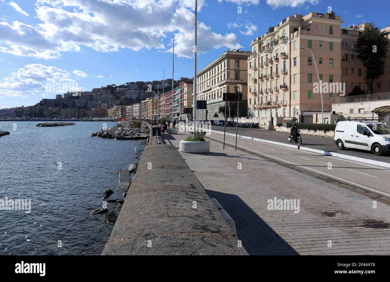 Via caracciolo immagini e fotografie stock ad alta risoluzione - Alamy