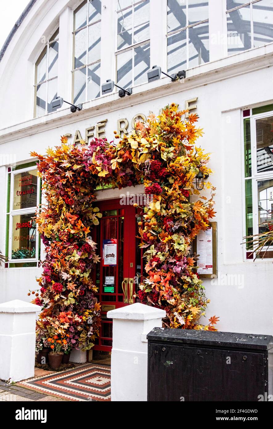 Chiusura del ristorante cafe rouge immagini e fotografie stock ad alta ...