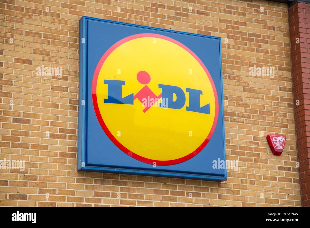 Lidl store front immagini e fotografie stock ad alta risoluzione - Alamy