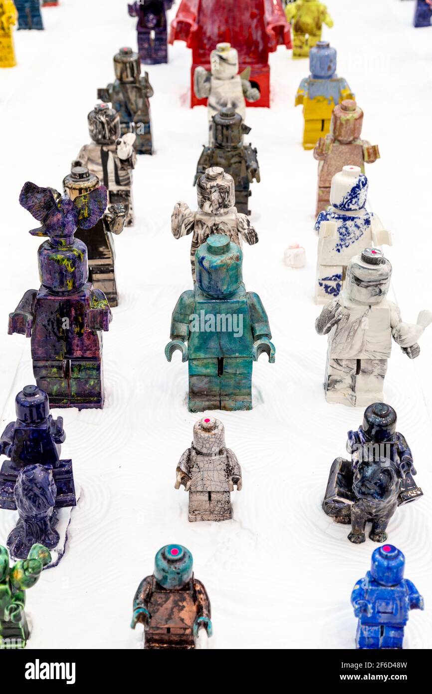 Lego sculpture sculptures immagini e fotografie stock ad alta ...