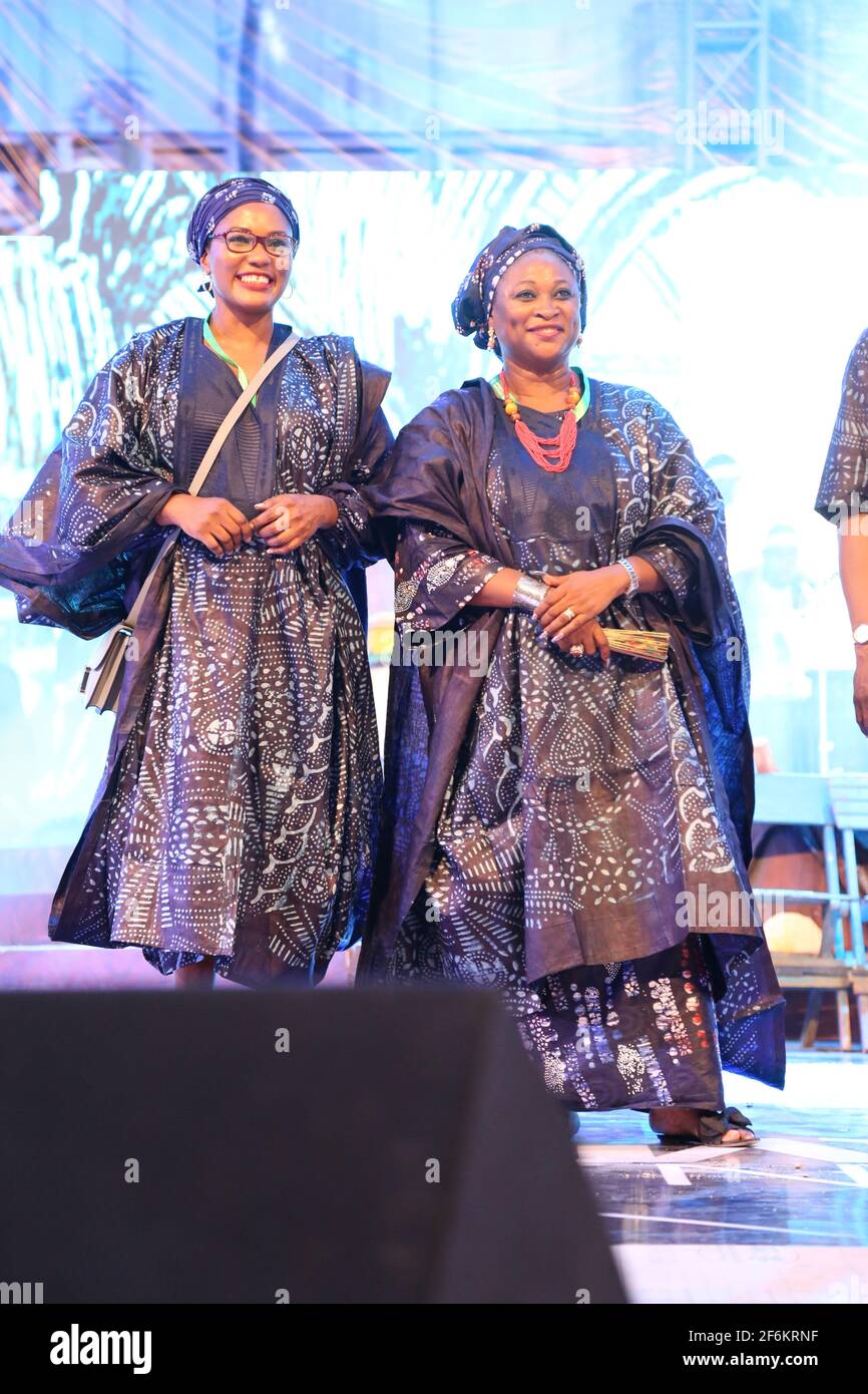 Costumi tradizionali africani immagini e fotografie stock ad alta risoluzione - Alamy