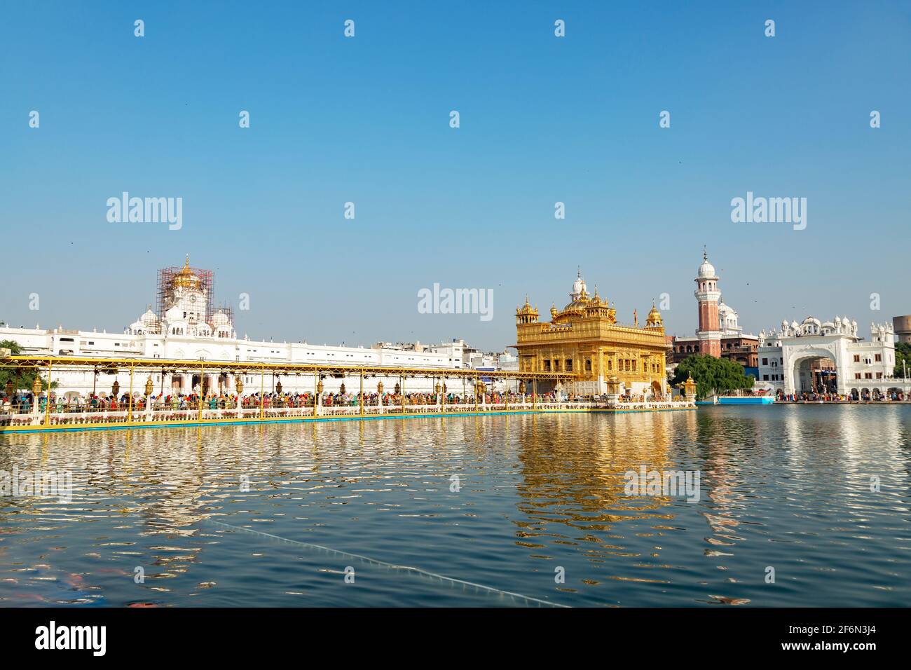 Amritsar golden temple immagini e fotografie stock ad alta risoluzione ...