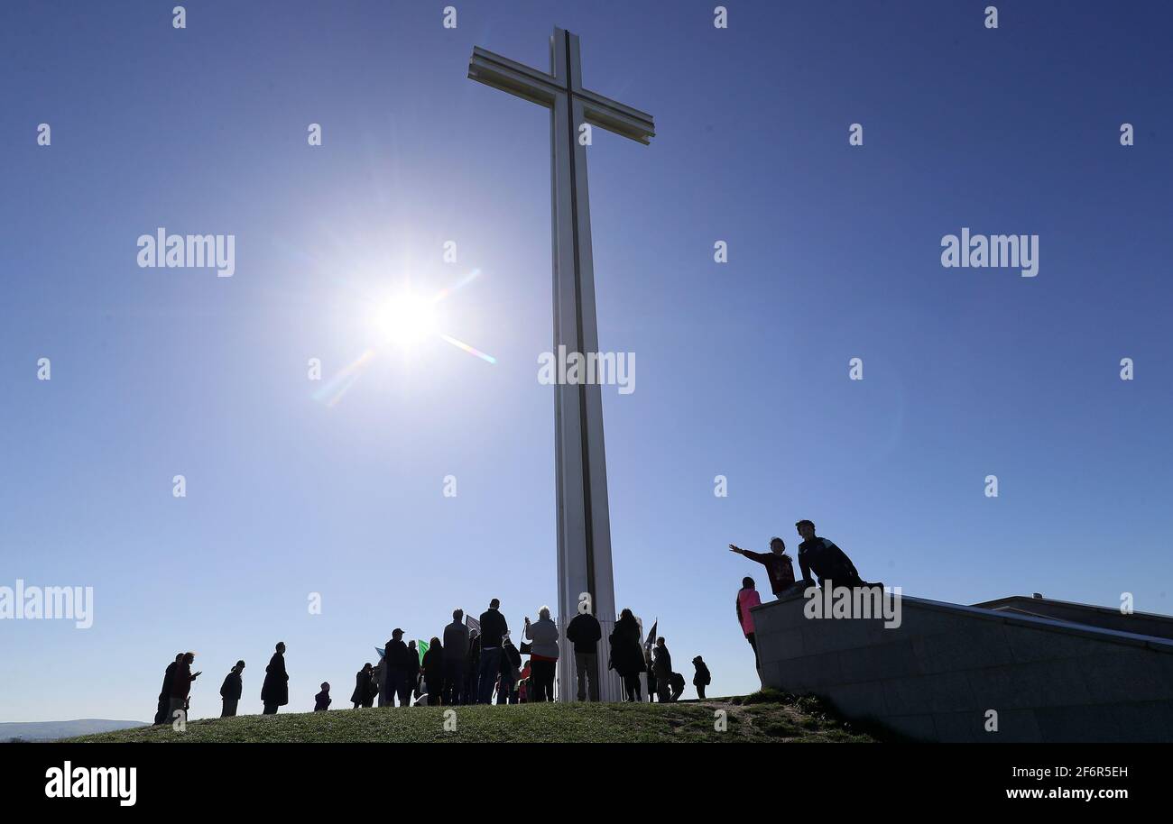 La croce papale nel parco fenice di dublins immagini e fotografie stock ...