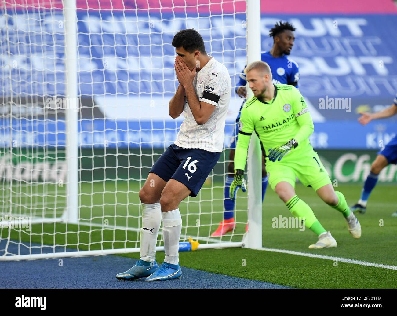 Manchester citys rodri premier league match king power stadium immagini ...