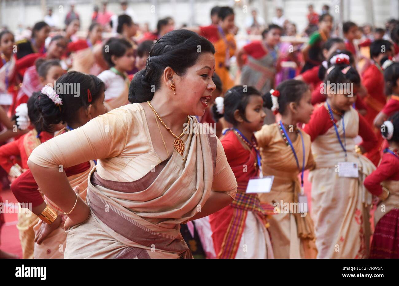 Rangoli bihu immagini e fotografie stock ad alta risoluzione - Alamy