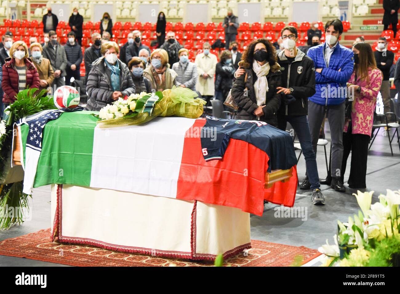 Funerale bara immagini e fotografie stock ad alta risoluzione - Alamy