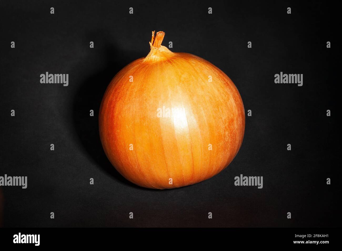 Sfondo da giallo a nero immagini e fotografie stock ad alta risoluzione ...