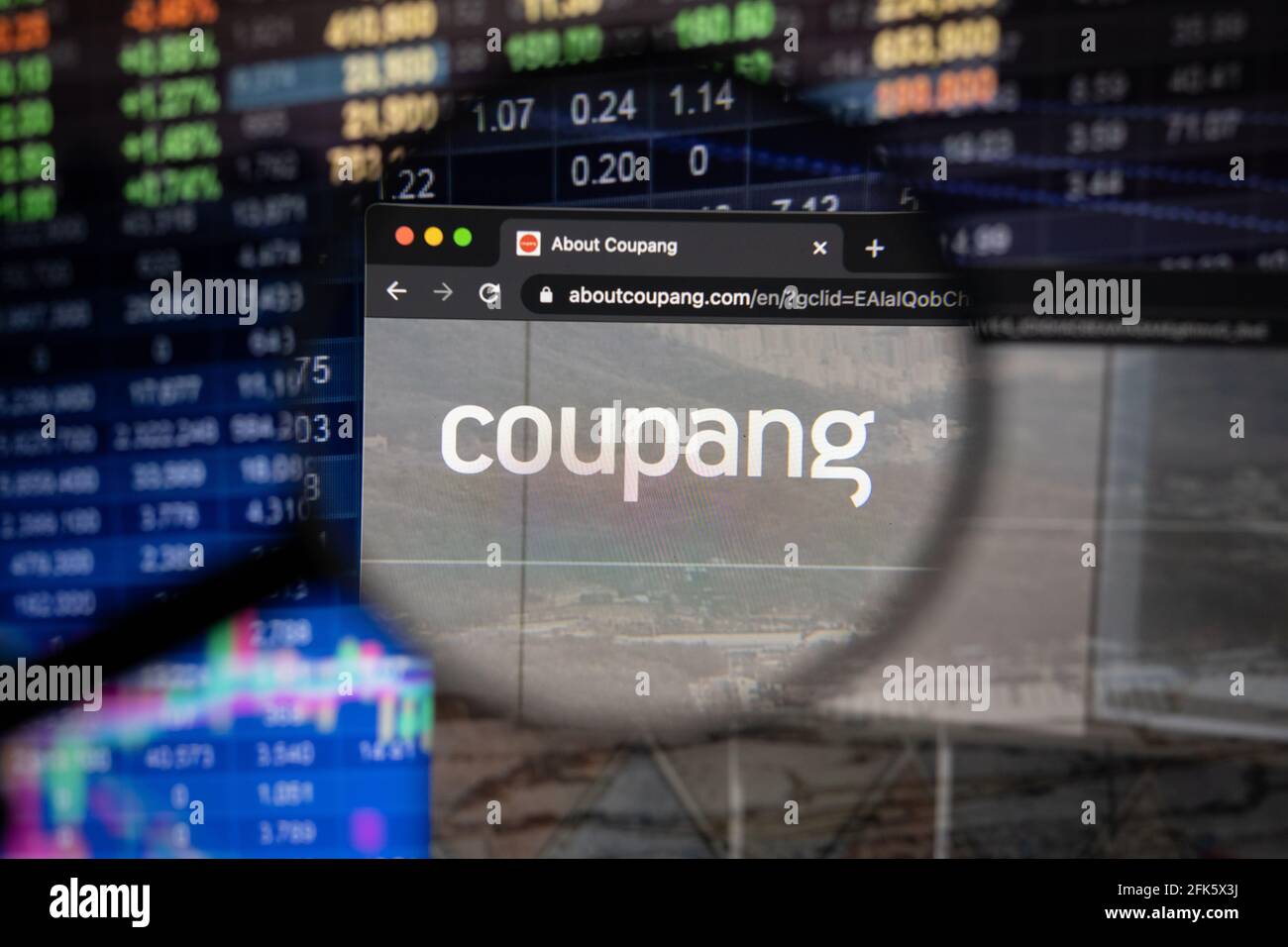 Logo coupang immagini e fotografie stock ad alta risoluzione - Alamy
