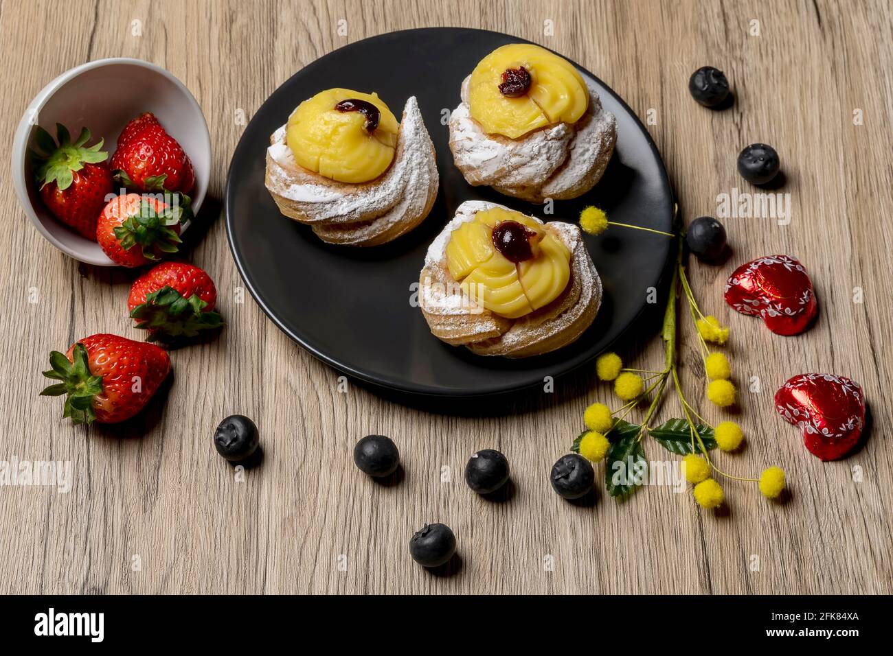 Dolce tipico italiano immagini e fotografie stock ad alta risoluzione ...