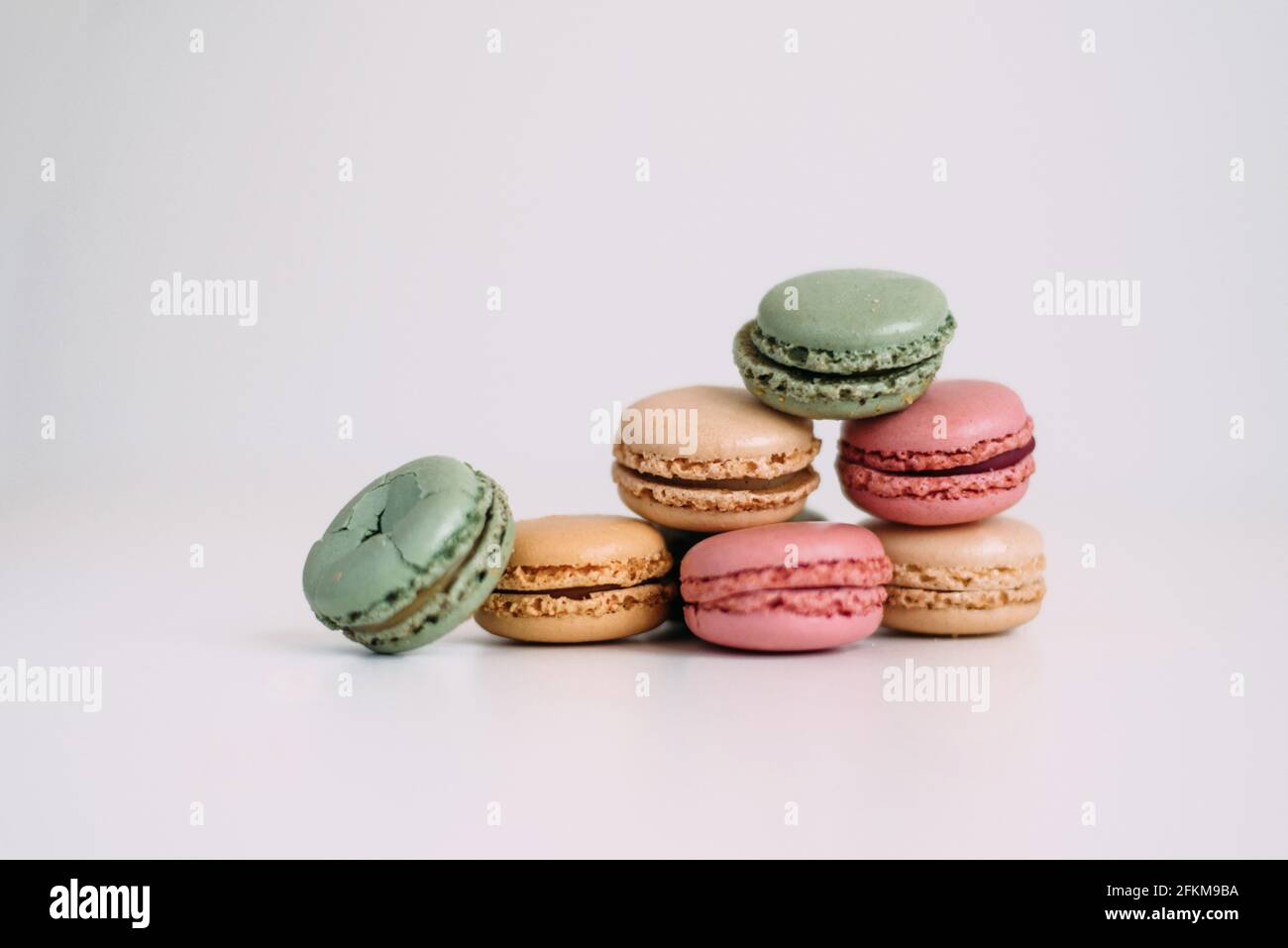 Piramide di macaron immagini e fotografie stock ad alta risoluzione - Alamy