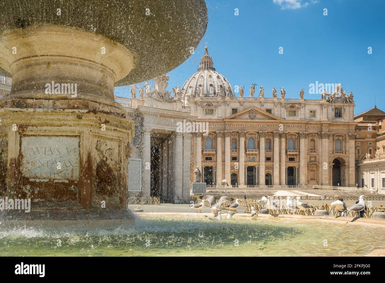 Colonnato della basilica di san pietro a roma immagini e fotografie ...