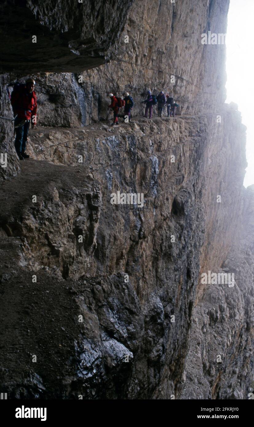 Via ferrata delle bocchette immagini e fotografie stock ad alta ...