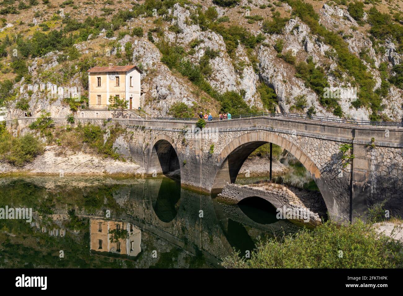 Lago di scanno immagini e fotografie stock ad alta risoluzione - Alamy