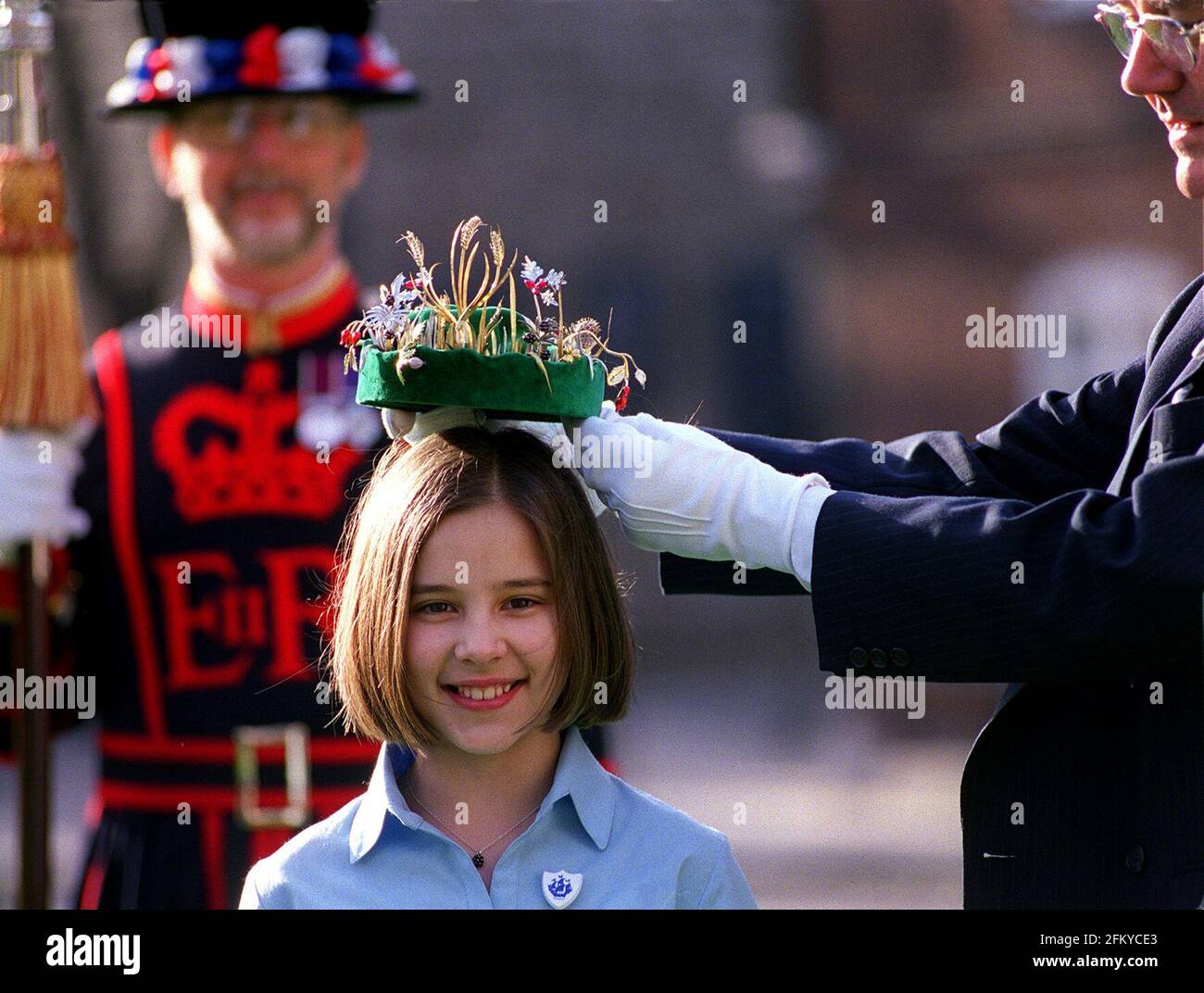 BBC Blue Peter Crown per il Millennium Competition 2001 11 Georgina ...