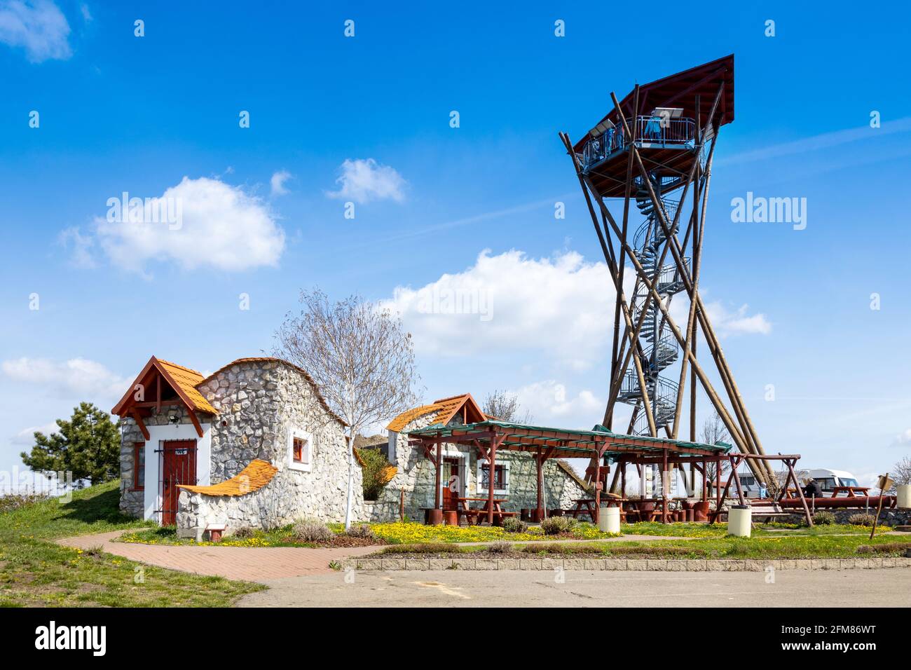 Rozhledna Slunečná nad vinohrady vinařská obec Velké Pavlovice ...