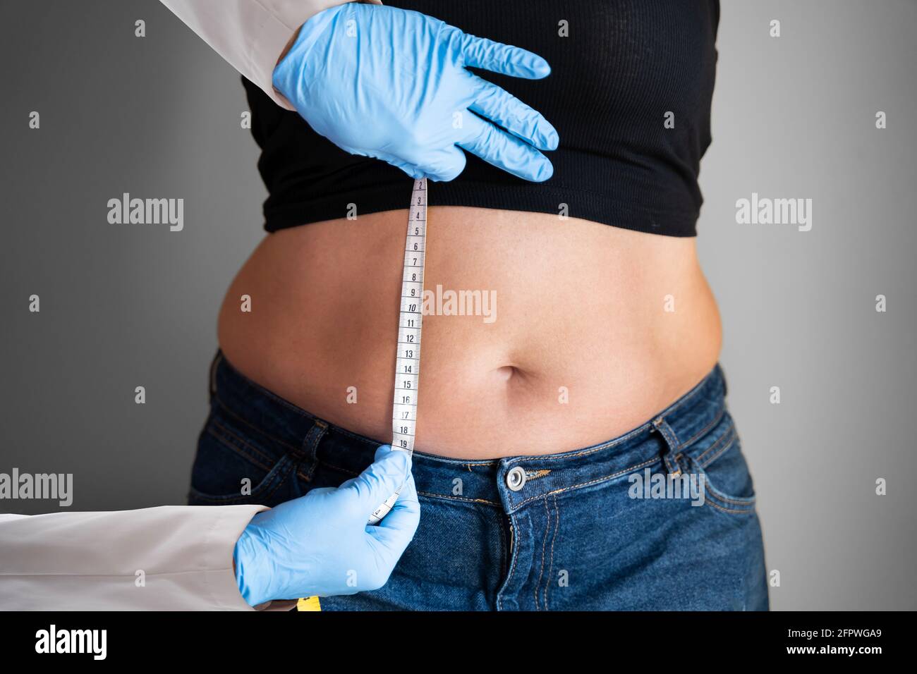 Liposuzione addominale immagini e fotografie stock ad alta risoluzione - Alamy