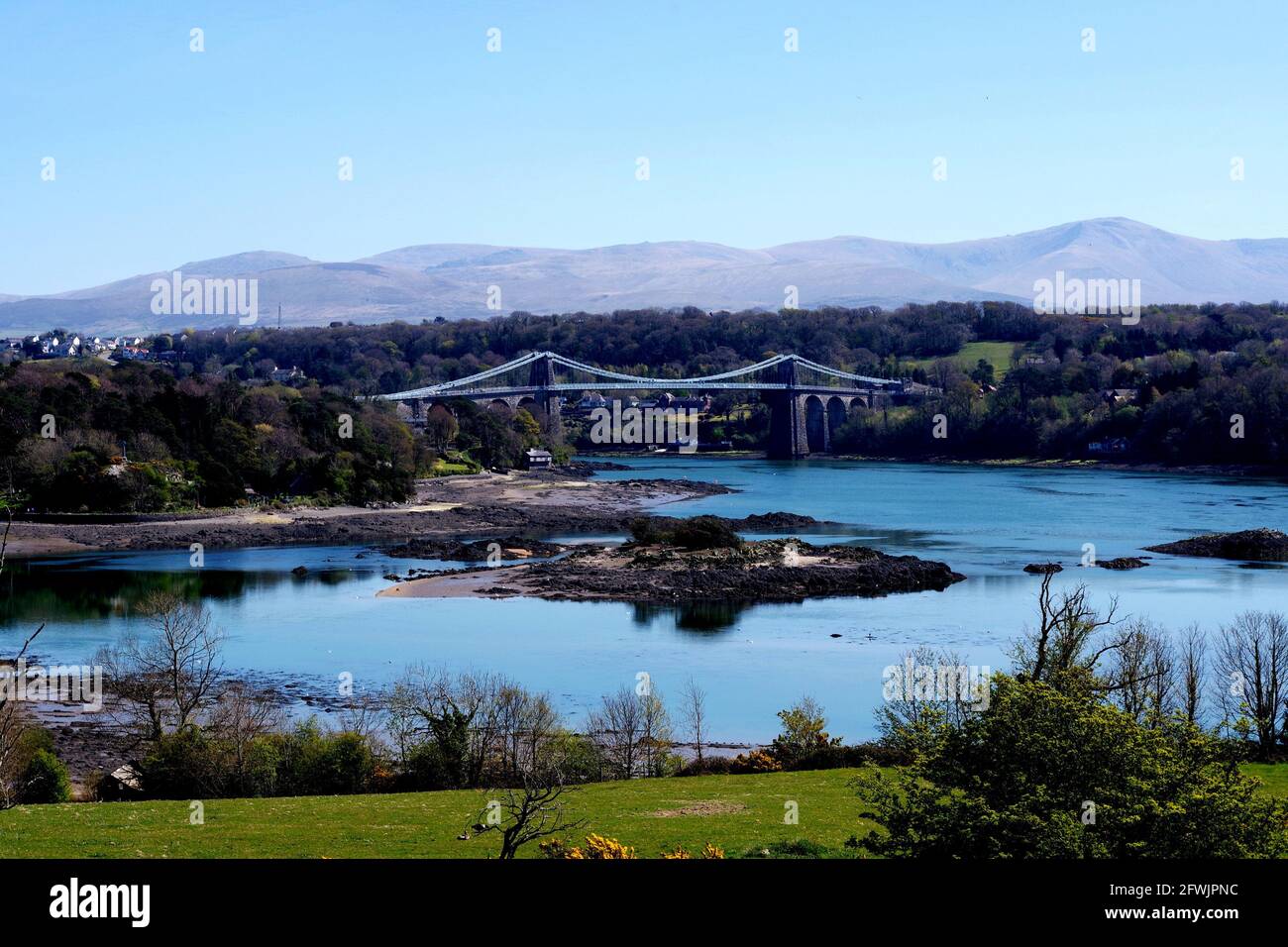 Ponte sospeso sullo stretto di menai immagini e fotografie stock ad ...
