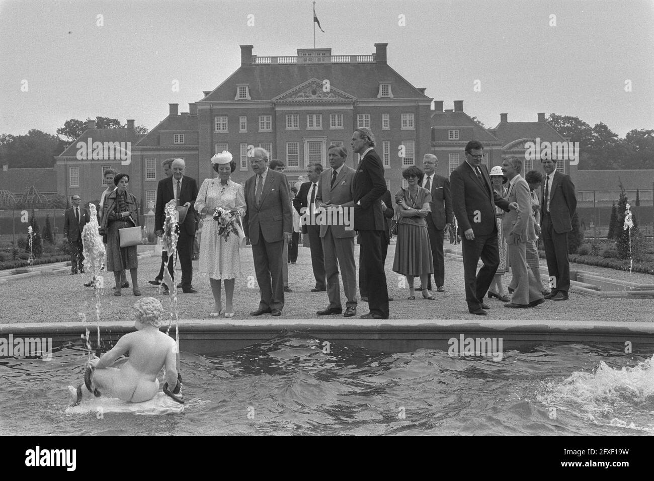 Apeldoorn paleis t loo immagini e fotografie stock ad alta risoluzione ...