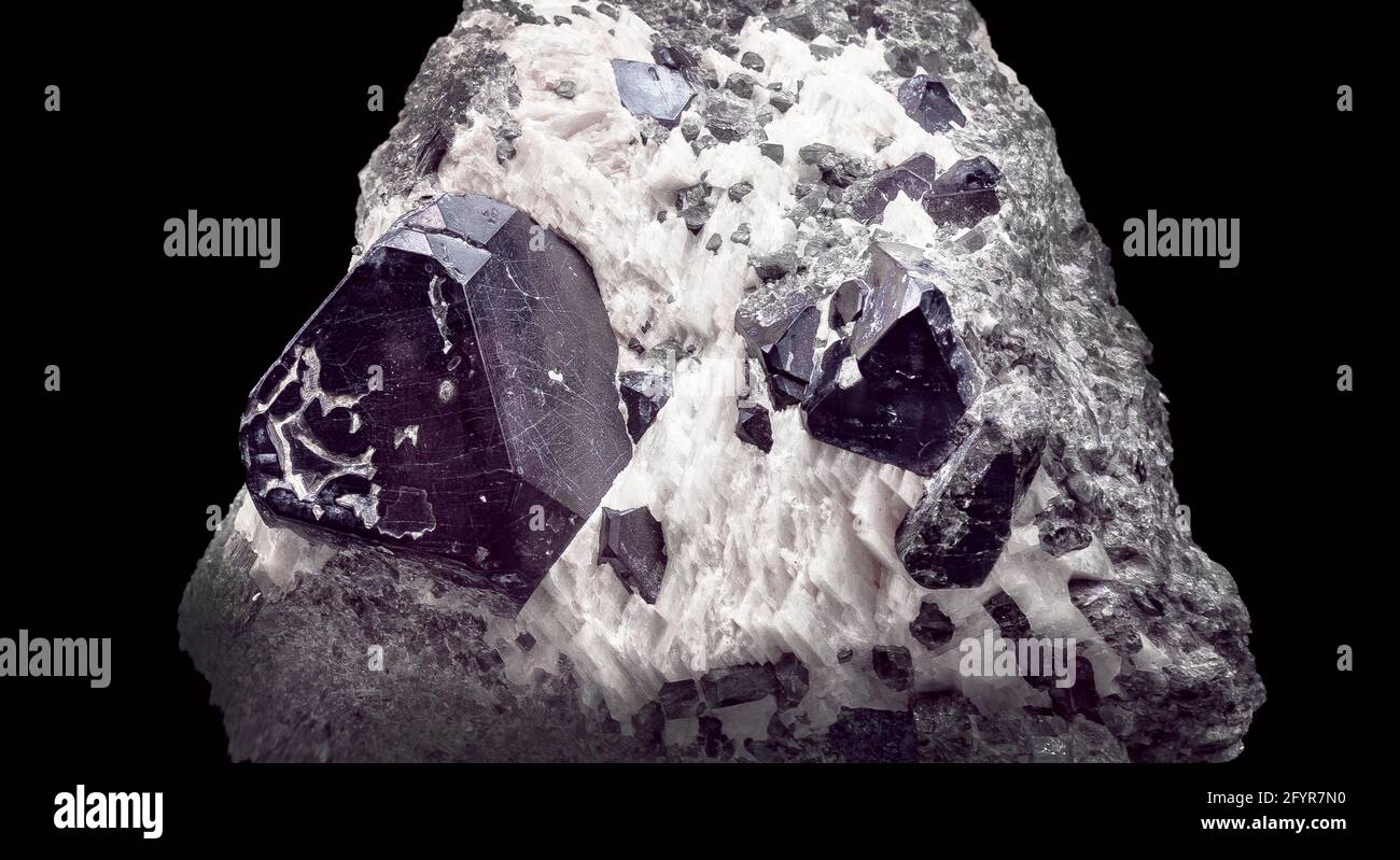 Pietra preziosa dello spinello immagini e fotografie stock ad alta ...