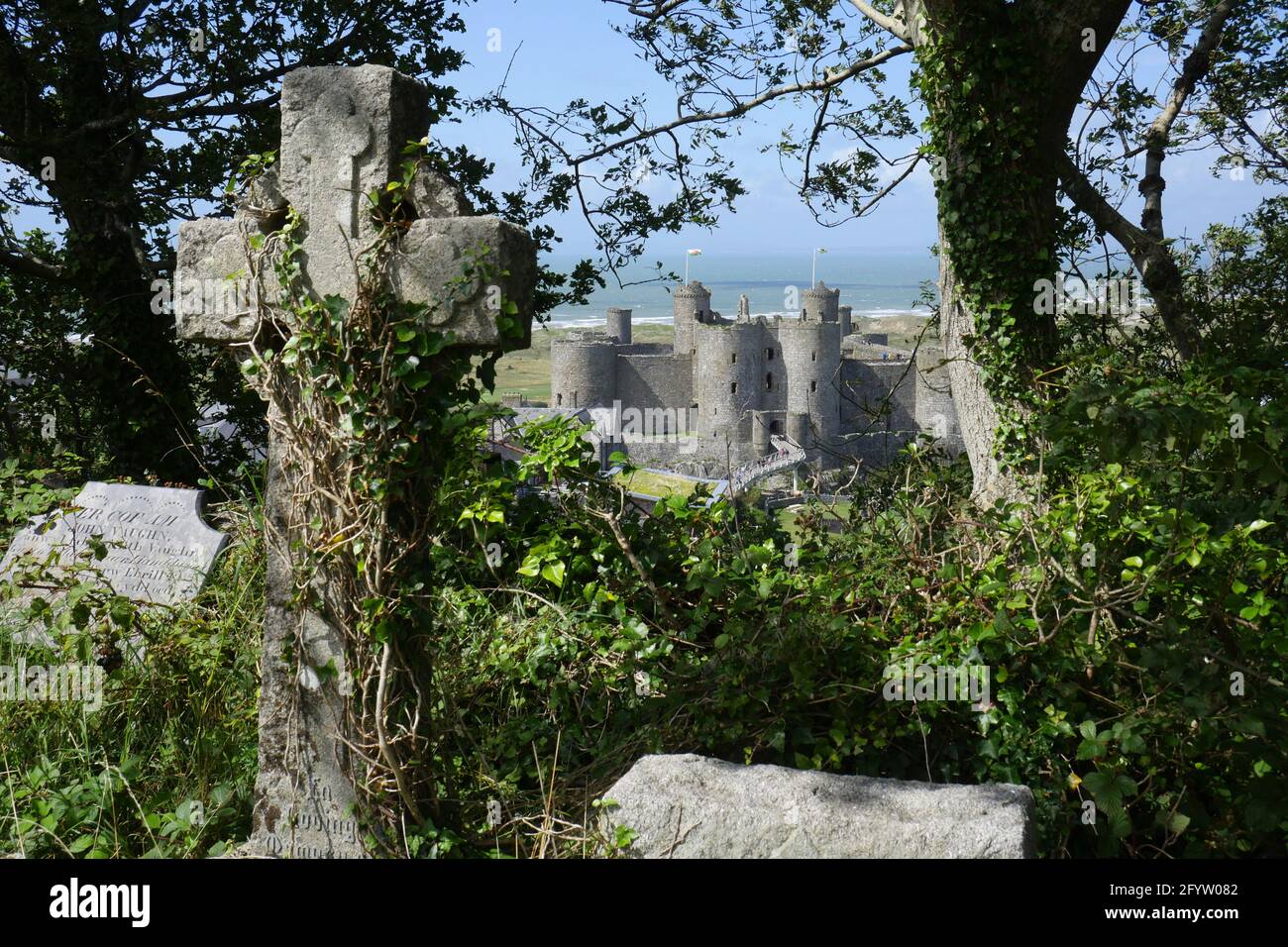Castello gallese sulle montagne immagini e fotografie stock ad alta ...