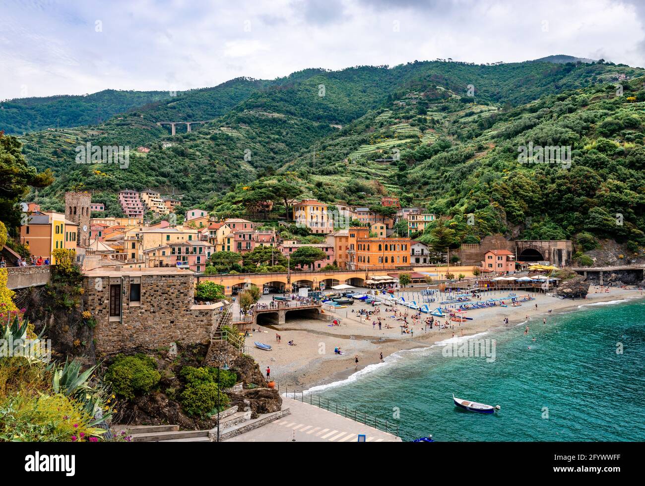 Spiaggia di monterosso al mare immagini e fotografie stock ad alta ...