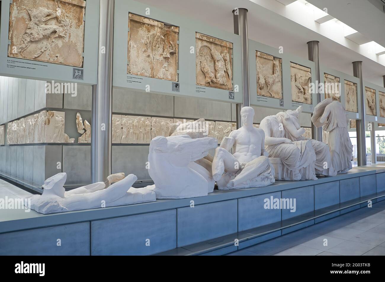 Il Museo dell'Acropoli di Atene, statue e sculture del Partenone Foto ...