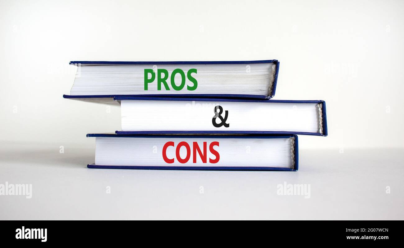 Simbolo pro e contro. Libri con parole 'Pros e contro'. Splendido ...