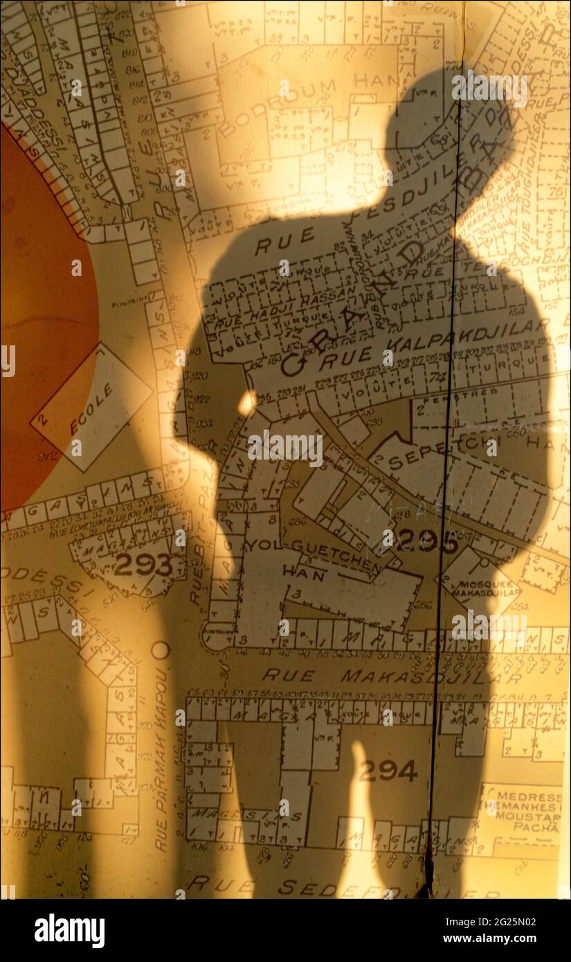 Mappa con ombra immagini e fotografie stock ad alta risoluzione - Alamy