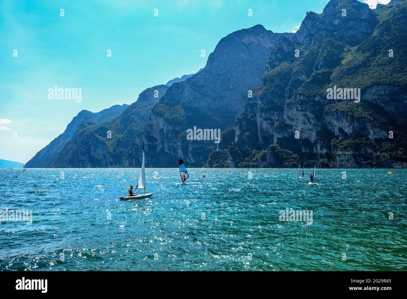 Spiaggia sabbioni garda immagini e fotografie stock ad alta risoluzione ...