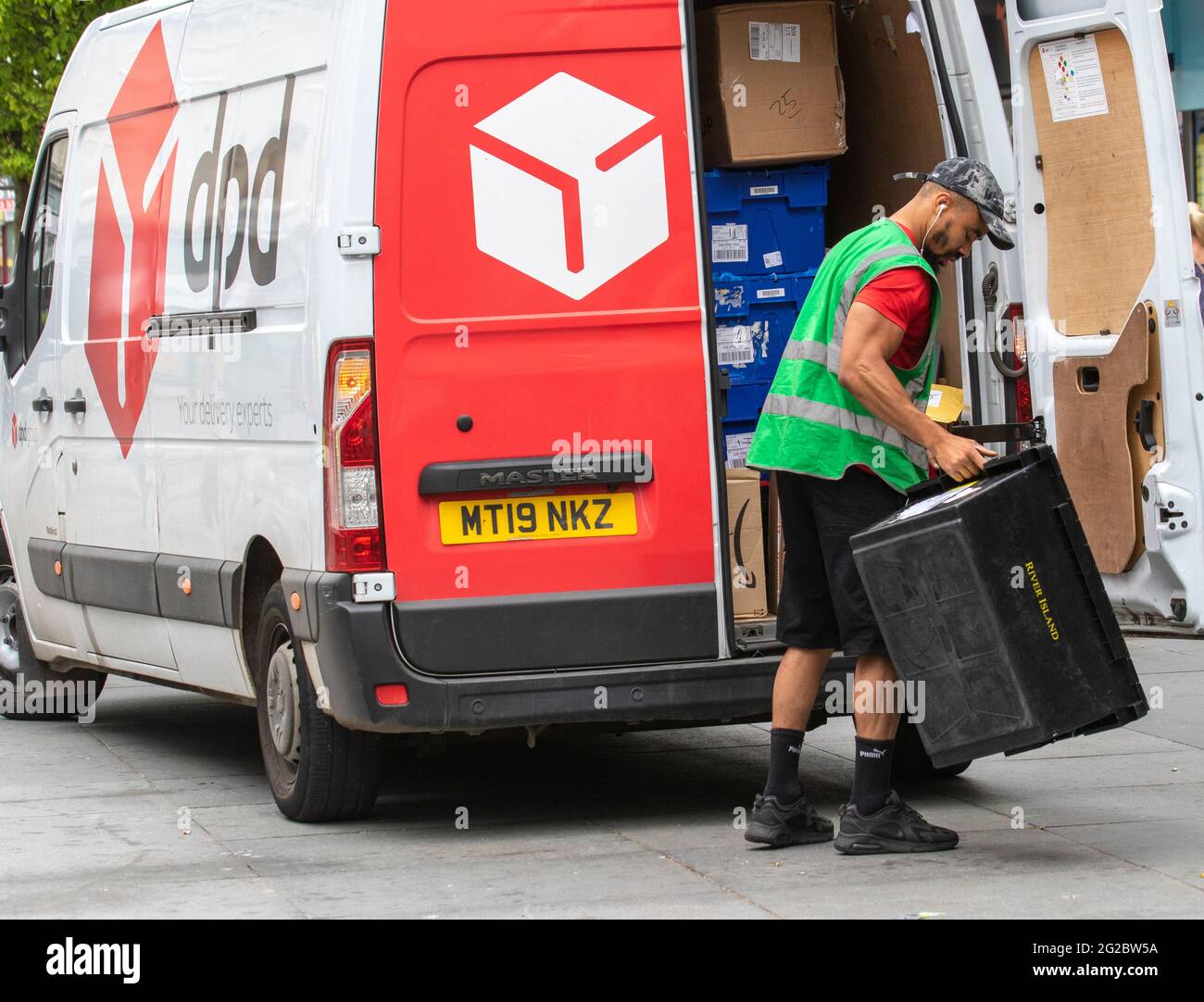 Furgone multicarico immagini e fotografie stock ad alta risoluzione - Alamy