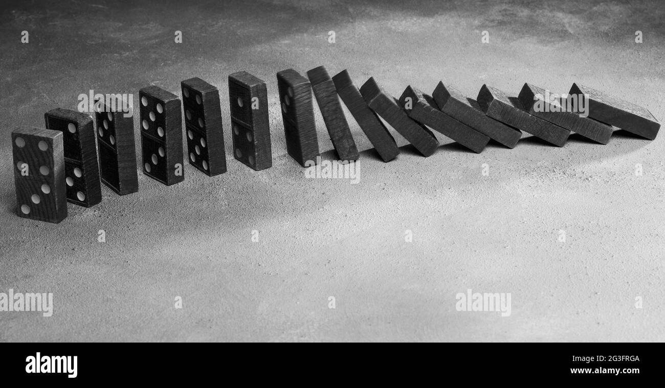 Domino effect immagini e fotografie stock ad alta risoluzione - Alamy