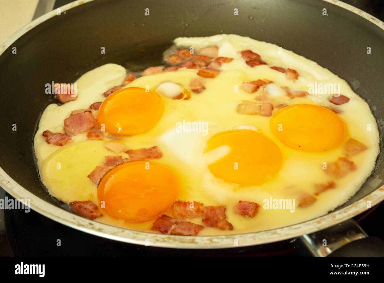 Pancetta fritta tradizionale immagini e fotografie stock ad alta ...