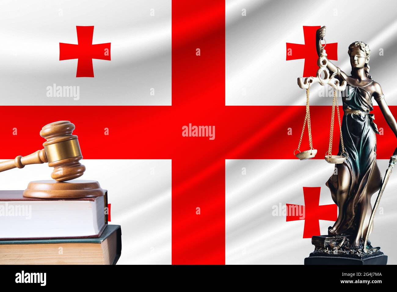 Diritto e giustizia in Georgia. Statua di themis e la navata del ...