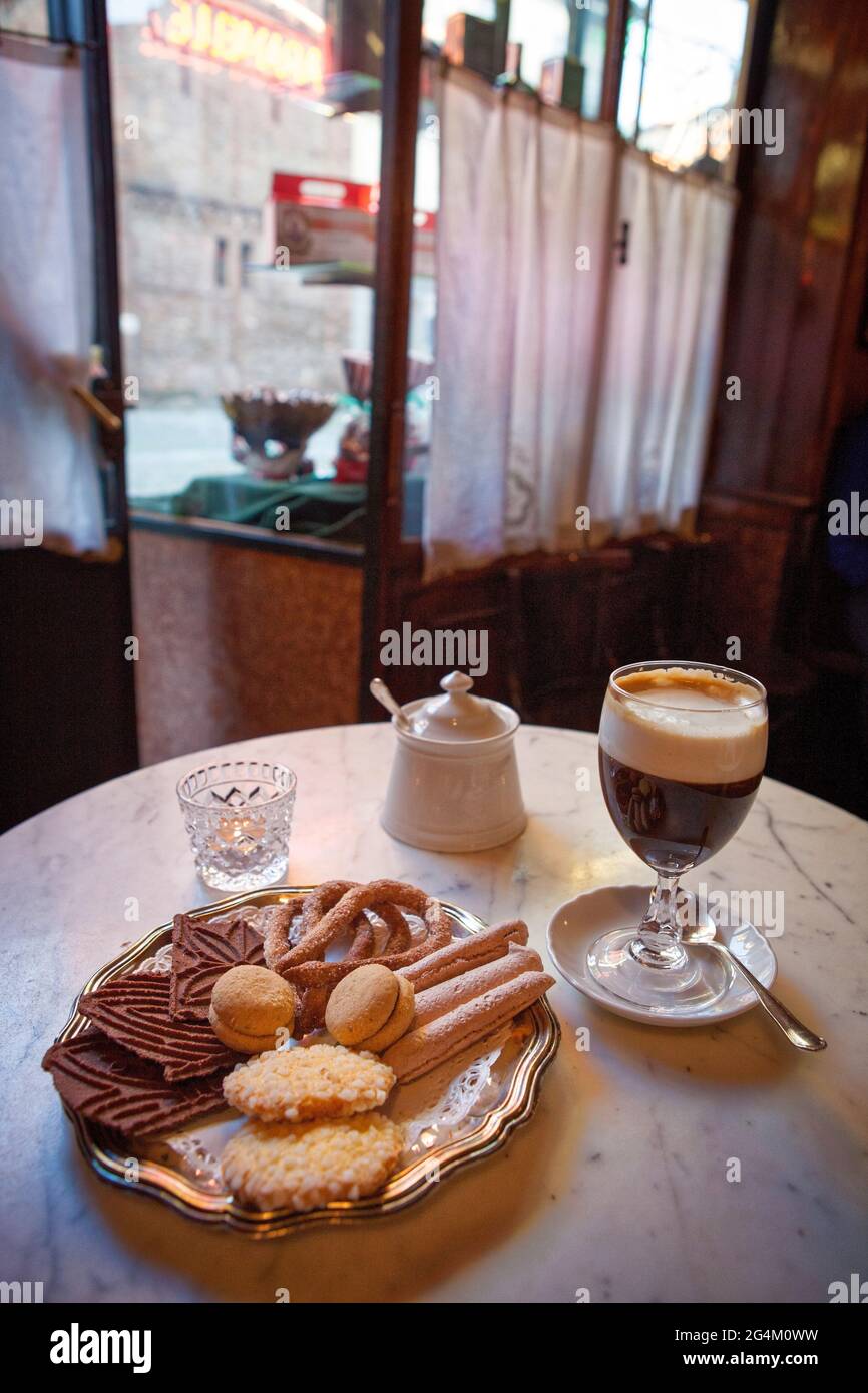 Al bicerin immagini e fotografie stock ad alta risoluzione - Alamy