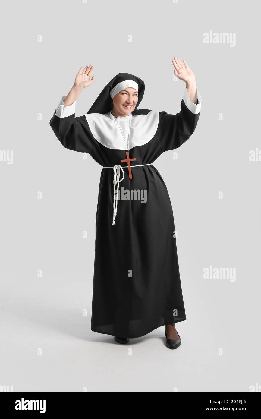 Suora che balla immagini e fotografie stock ad alta risoluzione - Alamy