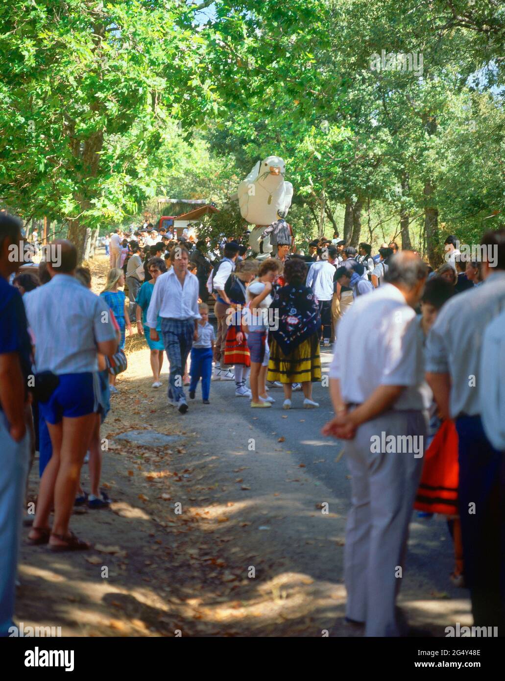 CAROZA CON UNA PALOMA DE LA PAZ - ROMERIA - FIESTA POPULAR - FOTO AÑOS ...