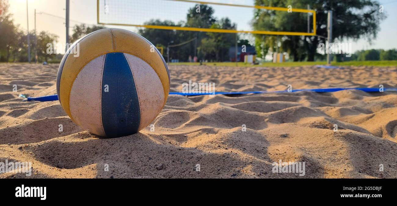 Palla da beach volley immagini e fotografie stock ad alta risoluzione ...