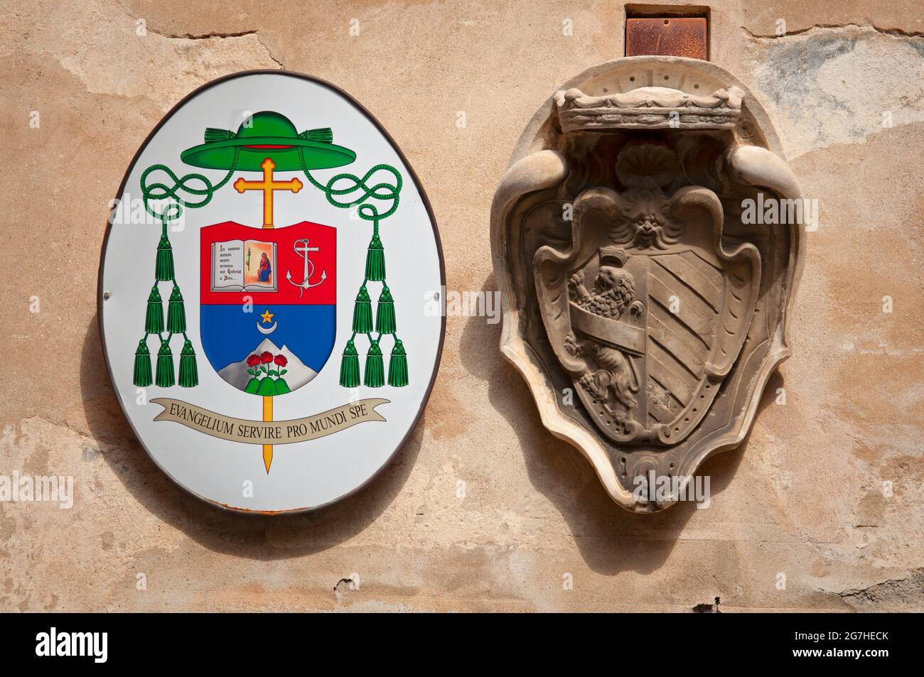 Armi episcopali immagini e fotografie stock ad alta risoluzione - Alamy