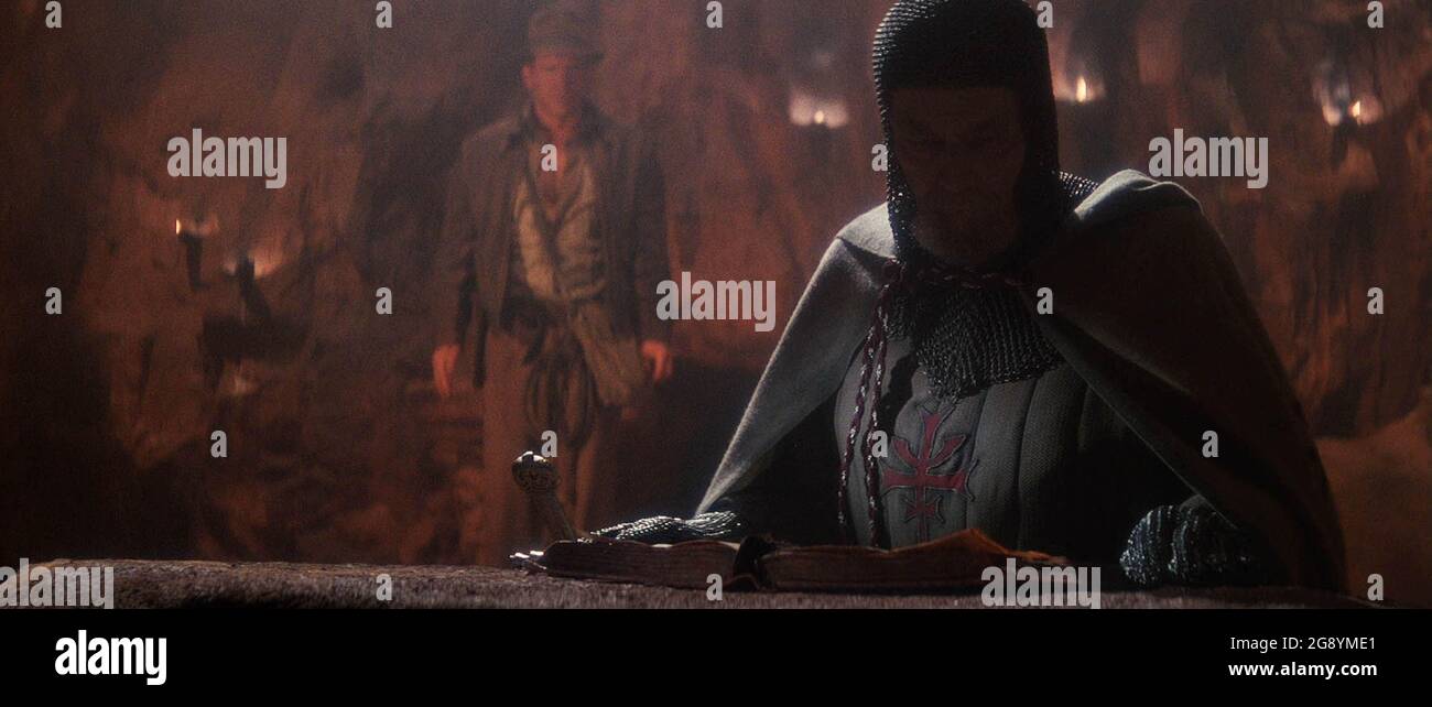 Los Angeles.CA.USA. Harrison Ford come Indiana Jones e Robert Eddison ...