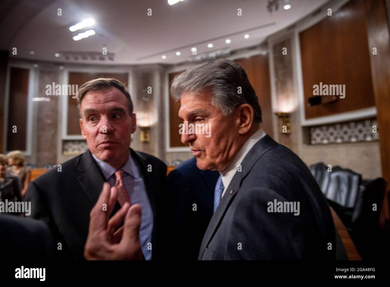 Senatore degli stati uniti kyrsten sinema democratico dell'arizona ...